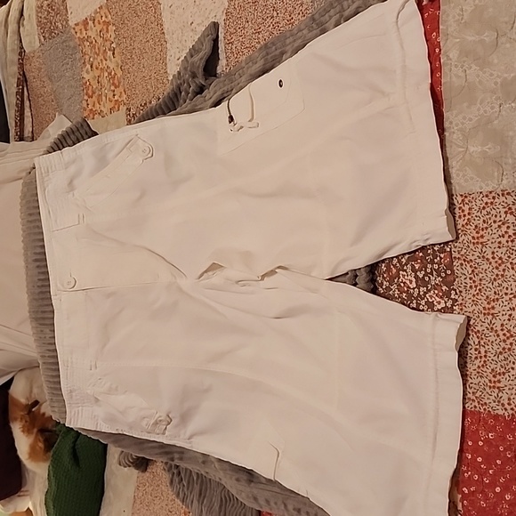 Christopher & Banks | Pants & Jumpsuits | Christopher Banks Capri Cargo ...